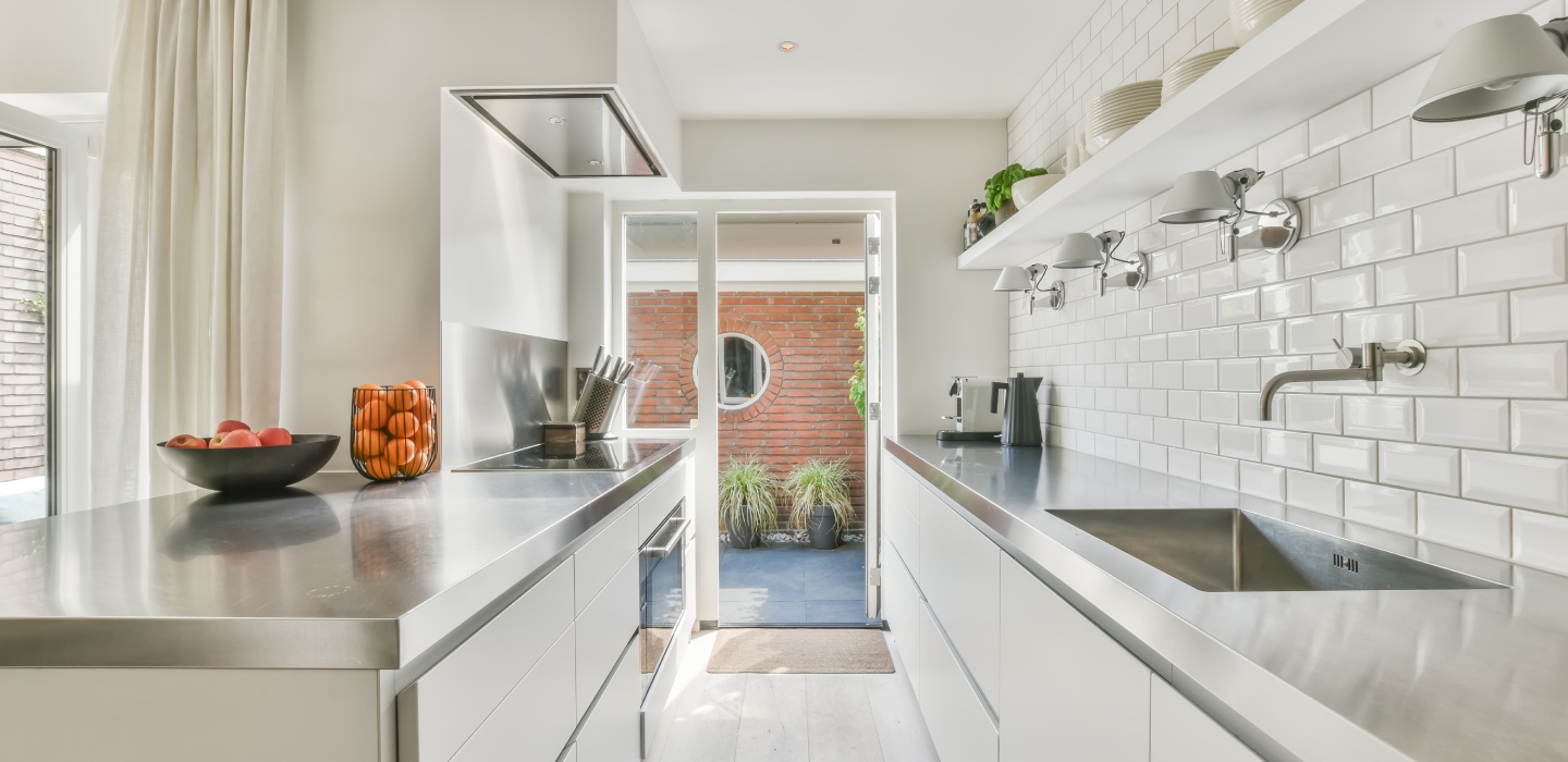 Galley Kitchen Layout - Thomas Matthew Bespoke Kitchens & Furniture