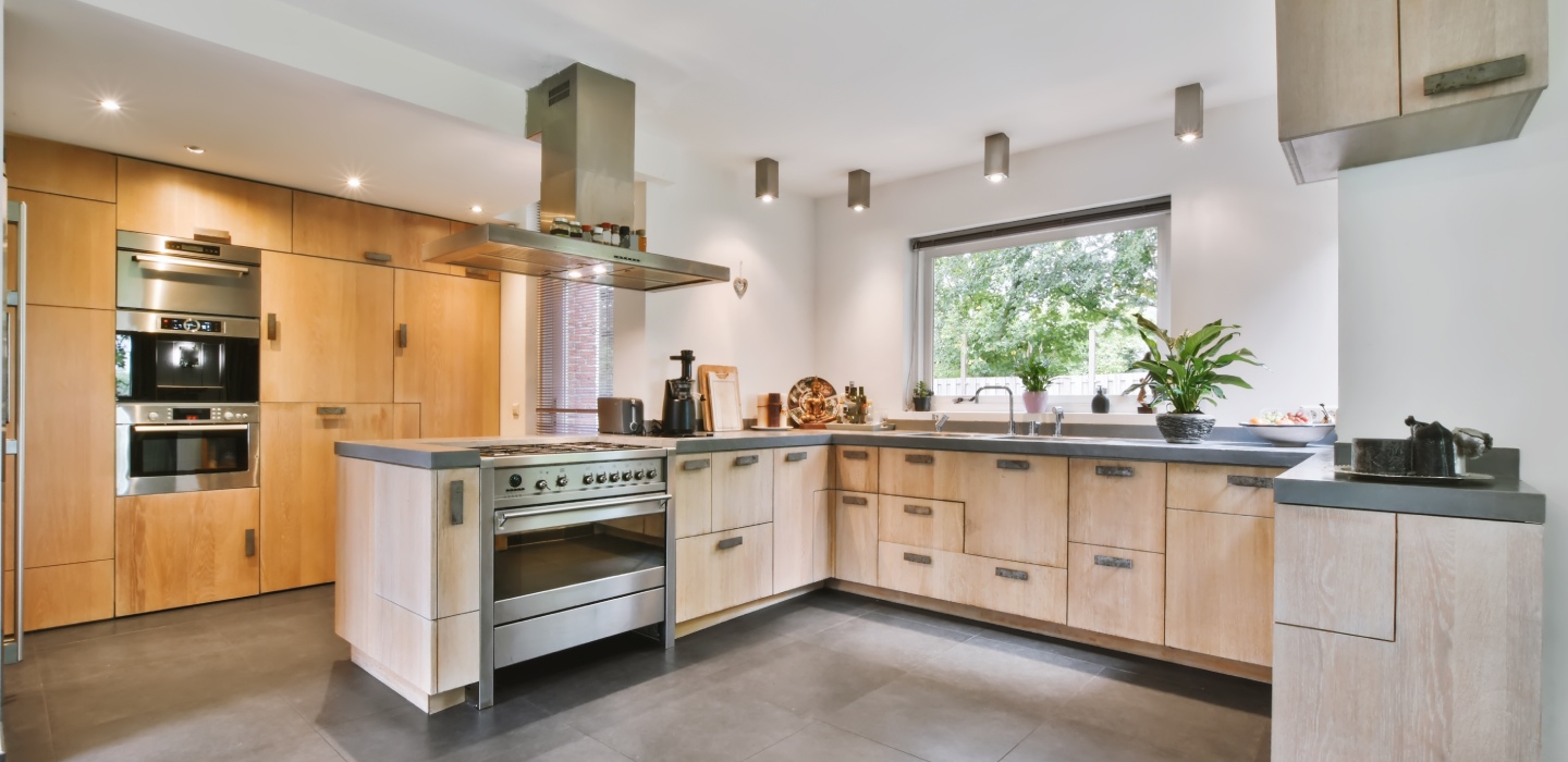 What is the average cost of an oak kitchen? - Thomas Matthew Bespoke ...